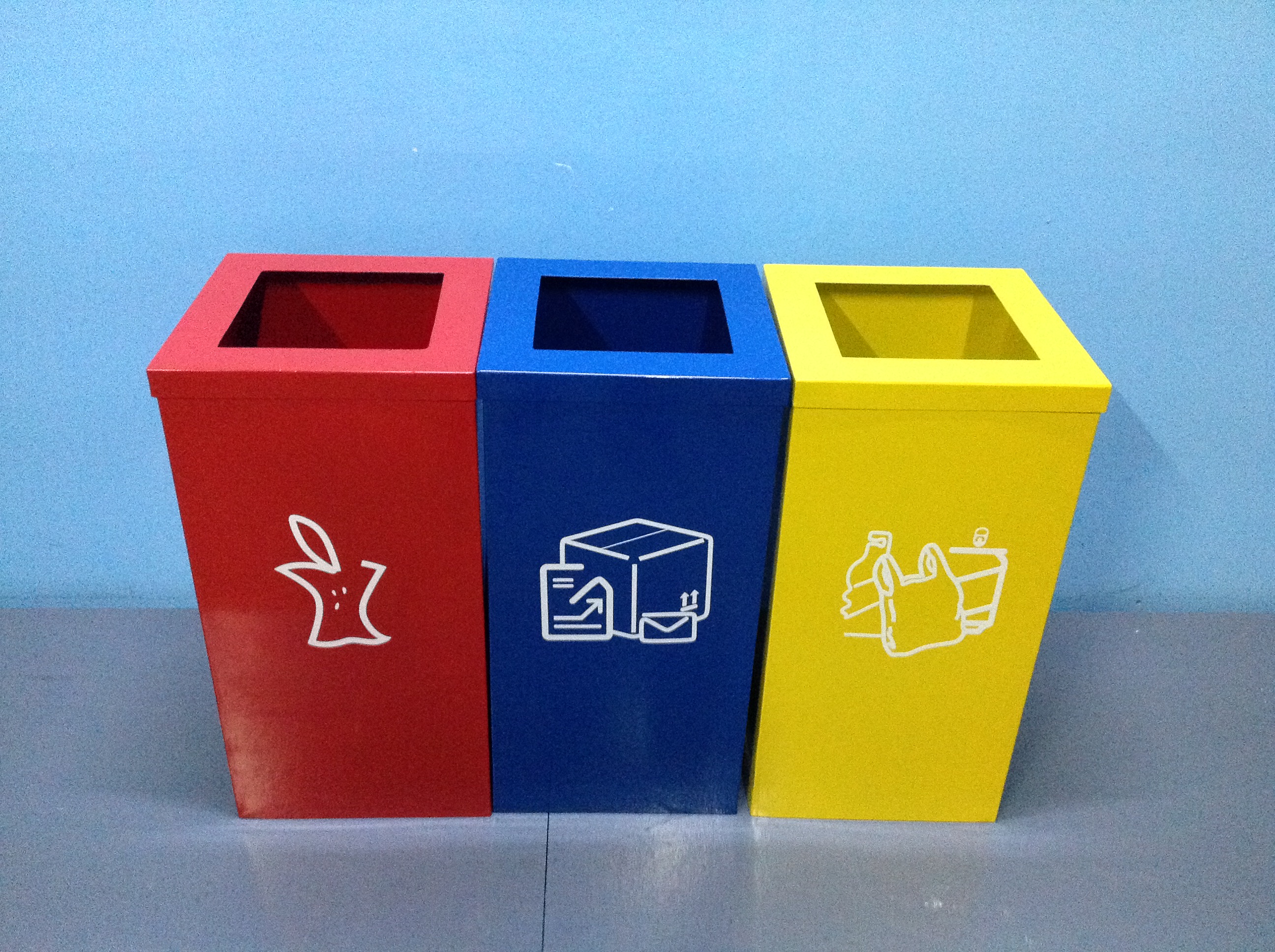 Containere pentru reciclare selectiva si mobilier urban | ArtInox