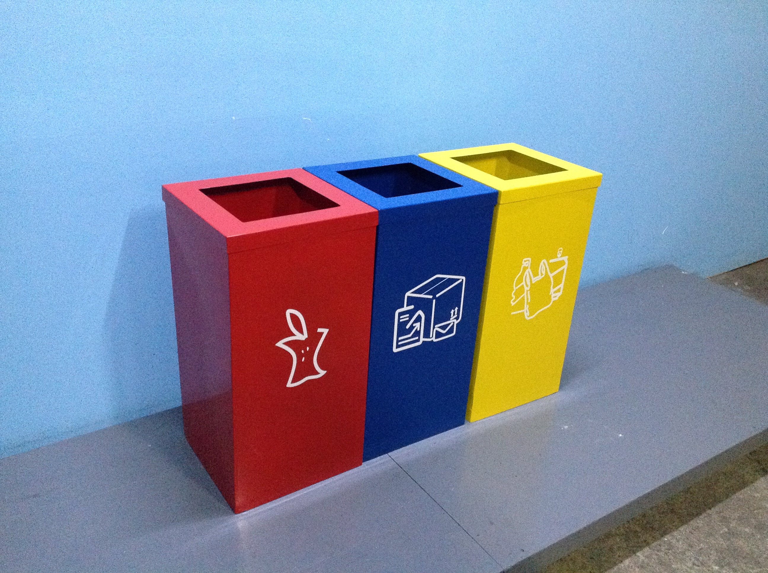 Containere pentru reciclare selectiva si mobilier urban | ArtInox